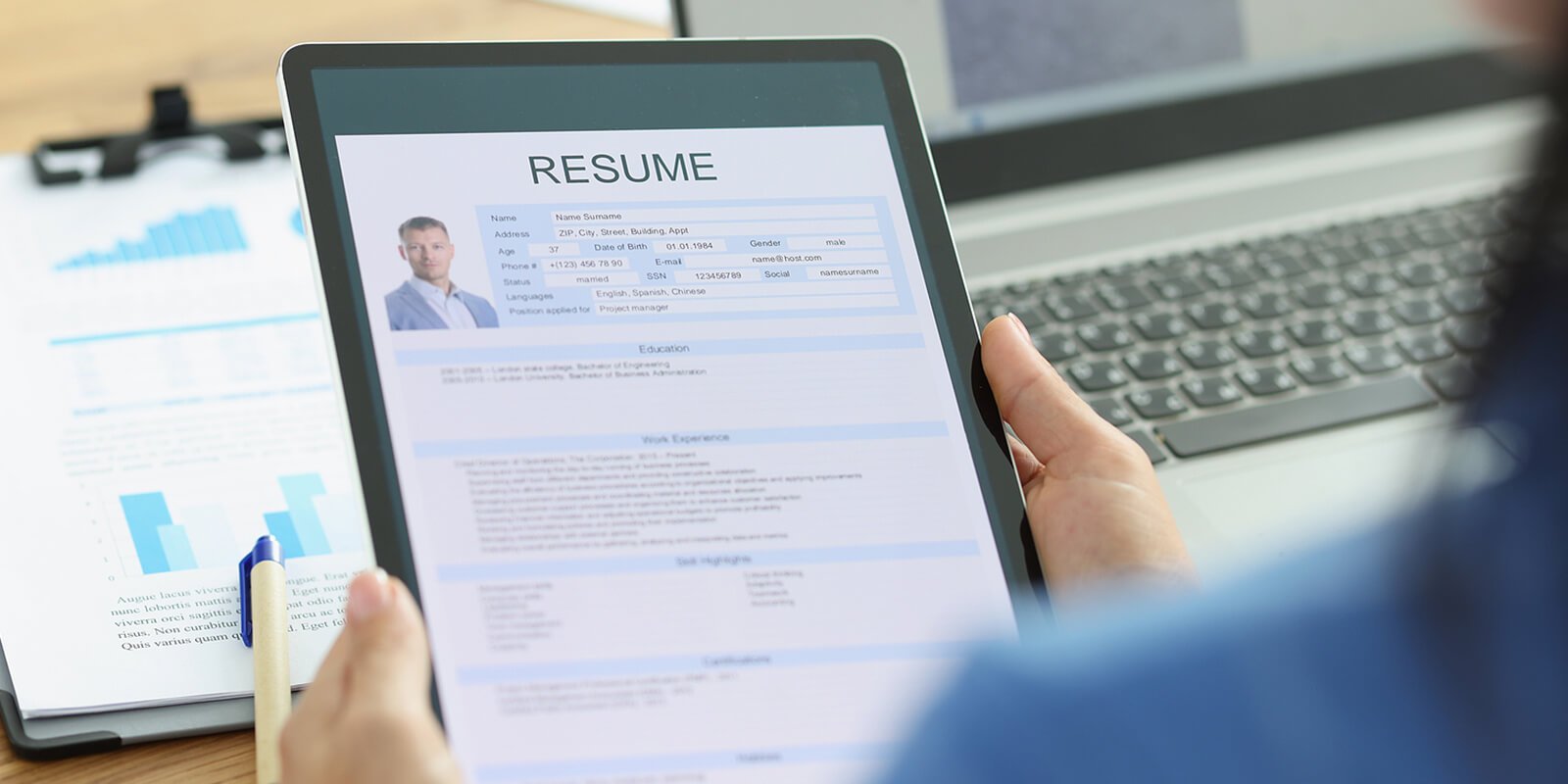 Should You Put Your Photo On A Resume FlexJobs