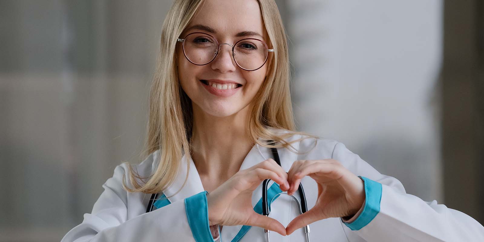 15 Jobs that Help People and Organizations Hiring Now | FlexJobs